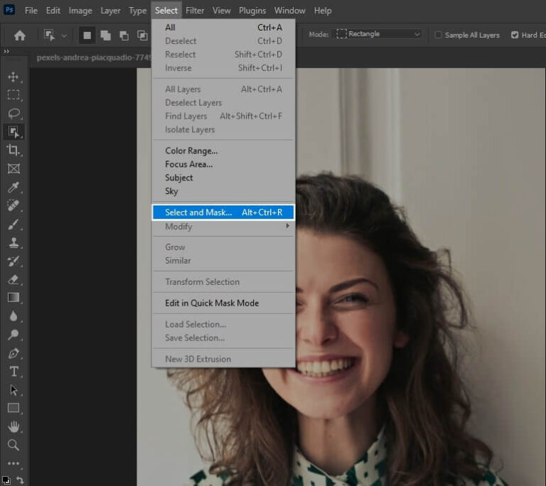 How to Face Swap in Photoshop in 3 Mins (4 Steps)